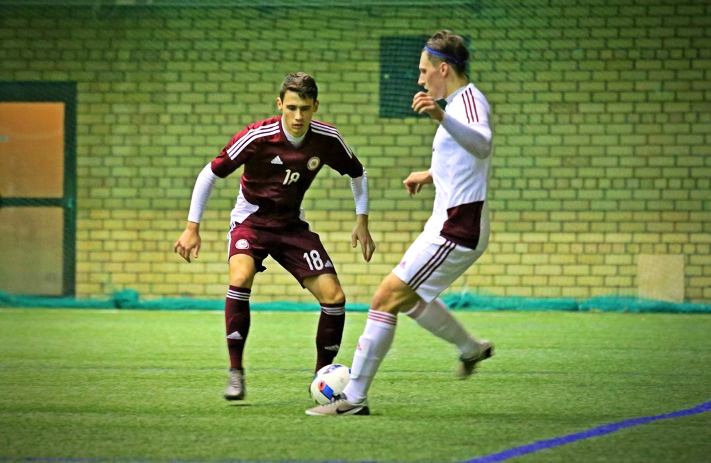 Uz Latvijas U-21 izlases treniņnometni izsaukti trīs FK Metta/LU ...